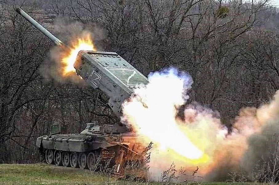 Tổ hợp phun lửa hạng nặng TOS-1A Solntsepek bắn chính xác... như súng ...