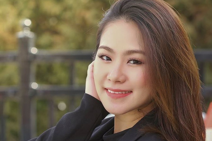 [ẢNH] Cuộc sống hiện tại của Lương Bích Hữu sau chuyện tình ồn ào với nam ca sĩ Khánh Đơn | Báo ...