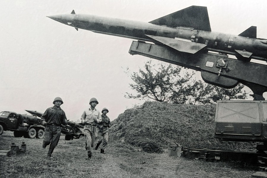 Thực hư chuyện nối tầng tên lửa SAM-2 và cách vạch nhiễu tìm B52 của Bộ ...