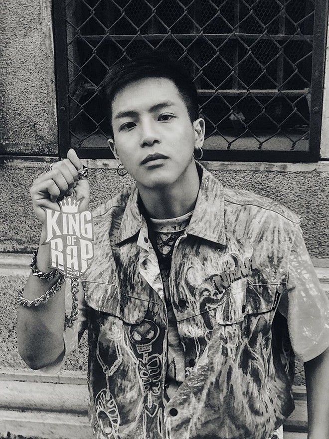 Điều ít biết về Rapper Weeza - người mang nón lá lên sân khấu "King of ...